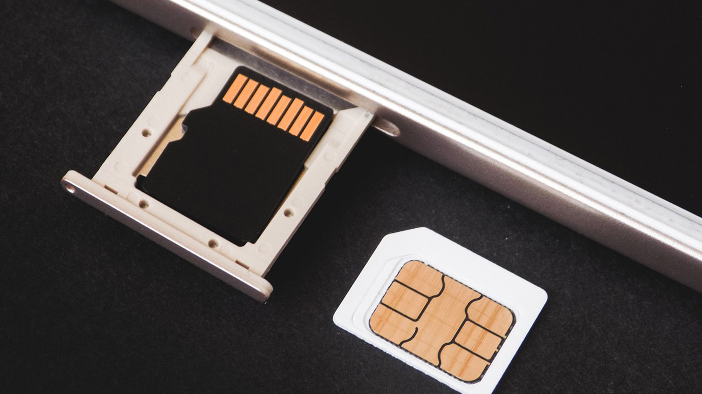 How to Transfer Sim Card to New iPhone? - HIGH